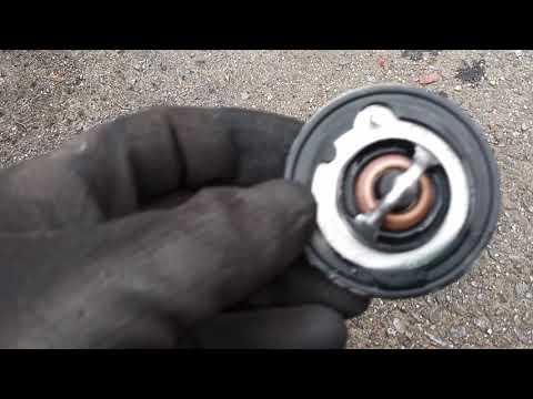 How to Replace the Thermostat on a 2012 Honda Civic (Coolant Drain ...